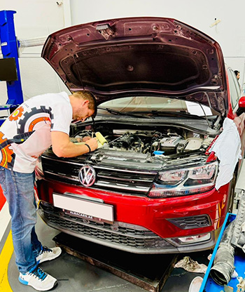 Volkswagen Experts Dubai | Certified Technicians | Free Inspection